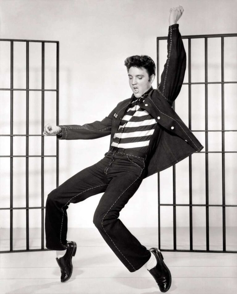 Elvis 50s: Explore the iconic career of Elvis Presley, the “King of ...