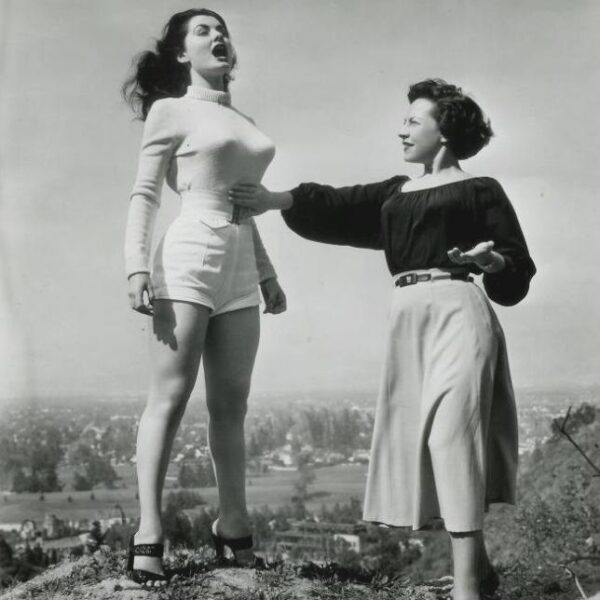 The Bullet Bra - A Trademark of Women's Clothing in the 50s - Fifities Web
